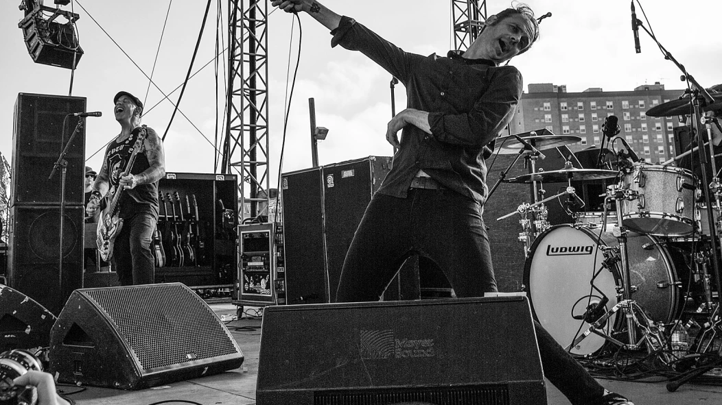 Bouncing Souls on tour, playing Racket in NYC tonight, streaming Friday ...