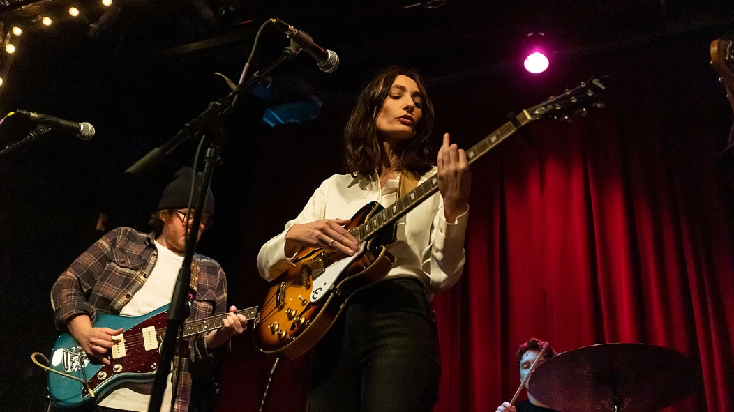 King Hannah cancel North American tour while Hannah Merrick recovers ...
