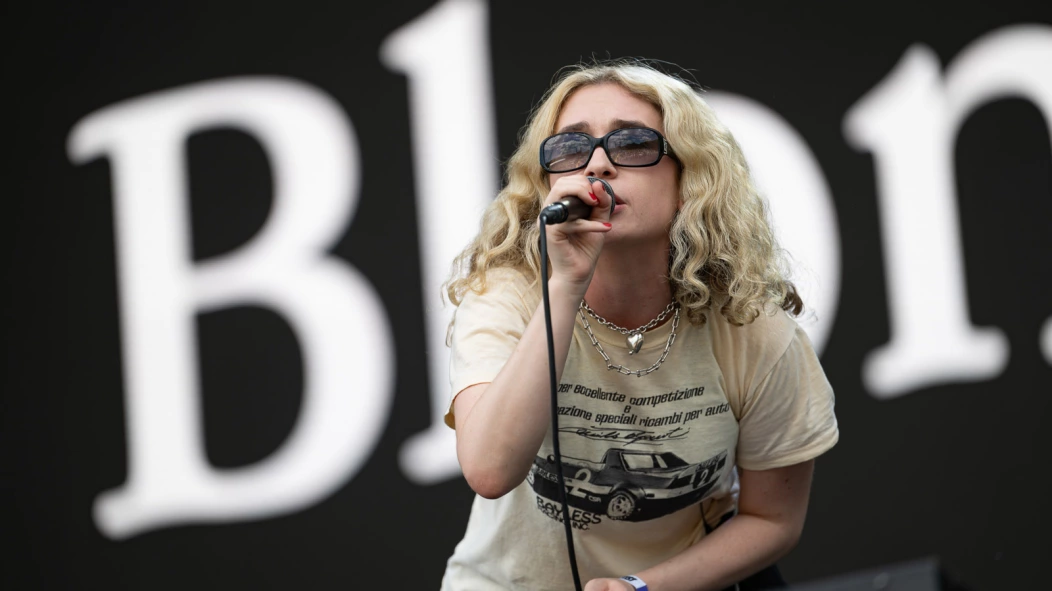 Blondshell announces intimate NYC show with Momma & Sunflower Bean (DJ set)