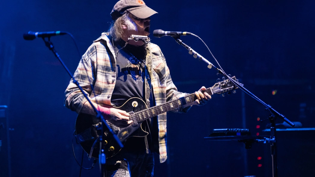 Neil Young leaves Facebook over "Meta's use of chatbots with children"
