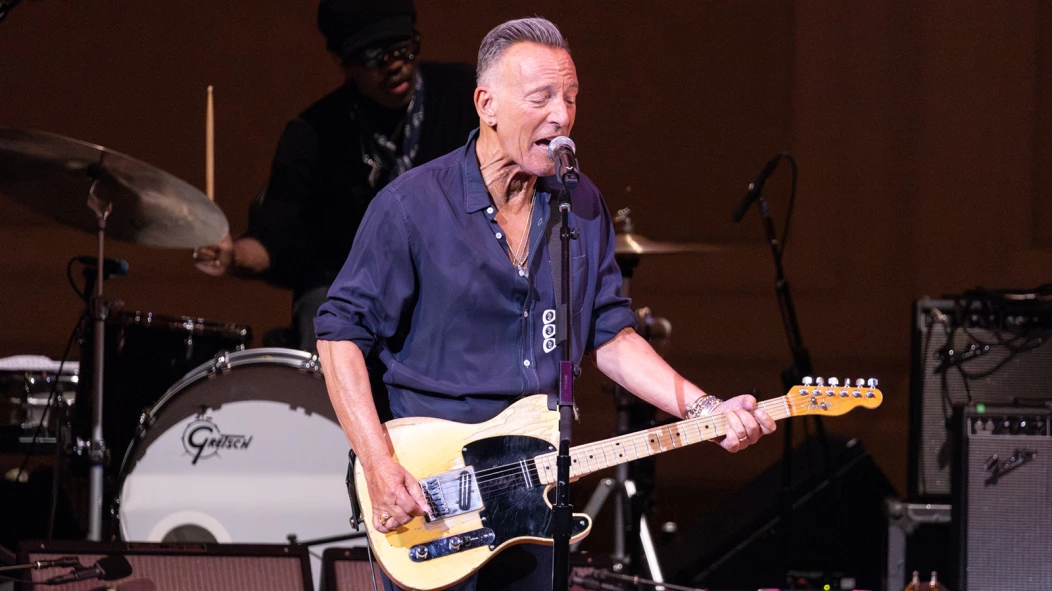 Bruce Springsteen shares anti-ICE/Trump protest song "Streets Of ...