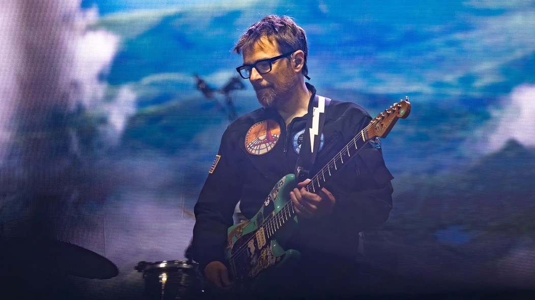 Hear Weezer's Rivers Cuomo cover Radiohead, Green Day, Metallica, Dolly ...