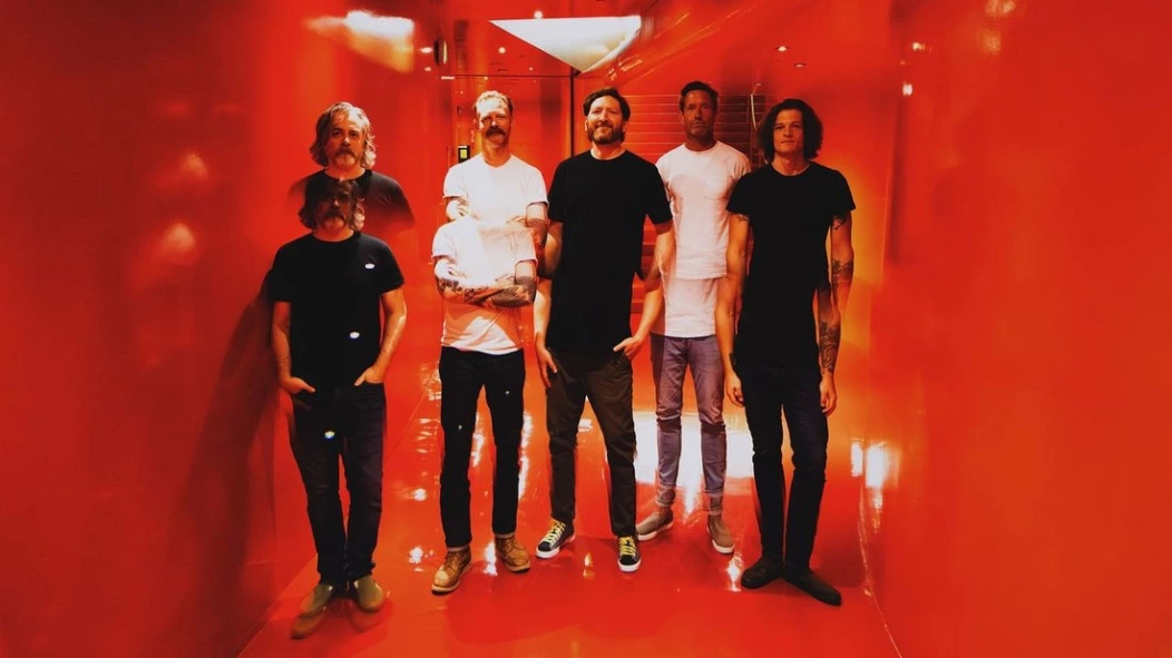 Minus the Bear announce fall 'Menos El Oso' tour with Keep
