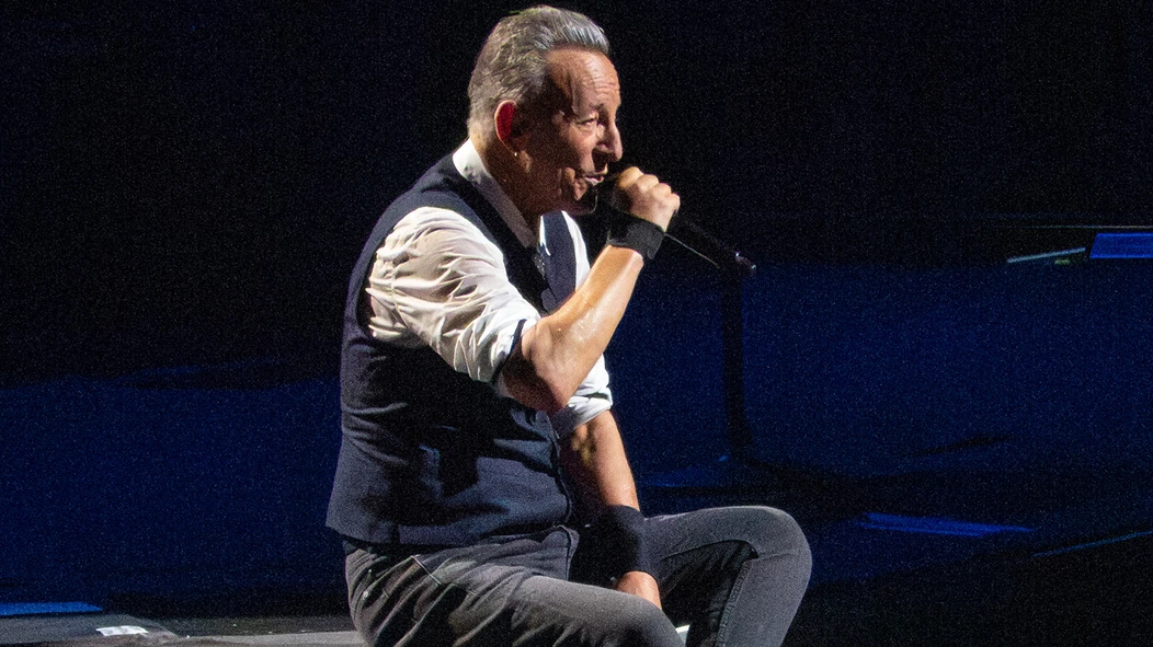 Bruce Springsteen, U2's Bono & The Edge, Stevie Wonder, more playing ...