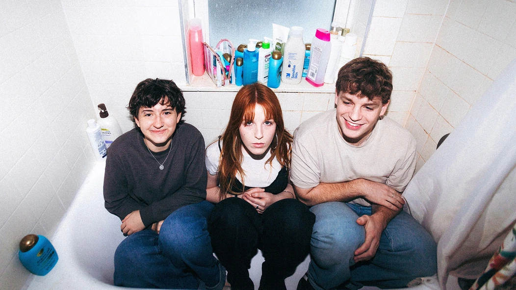 Widemouth share "Raincoat" off debut LP 'No Gasoline'