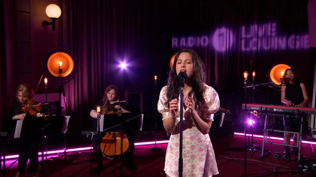 Watch Olivia Rodrigo cover CMAT's "When a Good Man Cries"