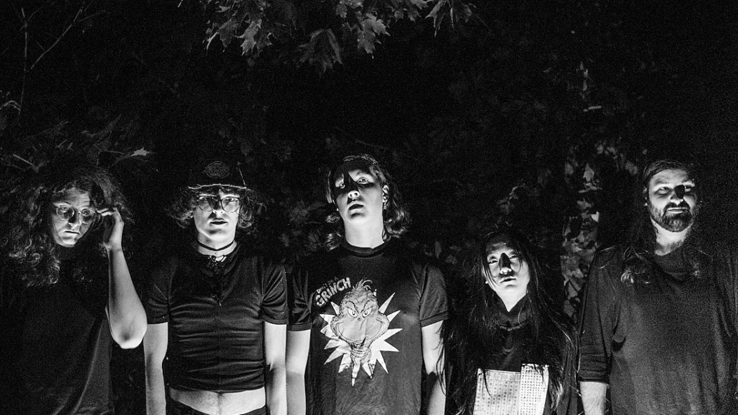 Elizabeth Colour Wheel releasing debut LP 'Nocebo' (stream "23")