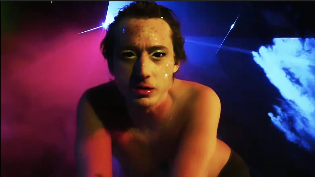 Decius (mems Fat White Family & Warmduscher) prep debut LP, share "Look ...