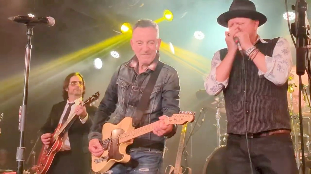 Watch Bruce Springsteen play a Sea.Hear.Now afterparty w/ Noah Kahan & more at The Stone Pony