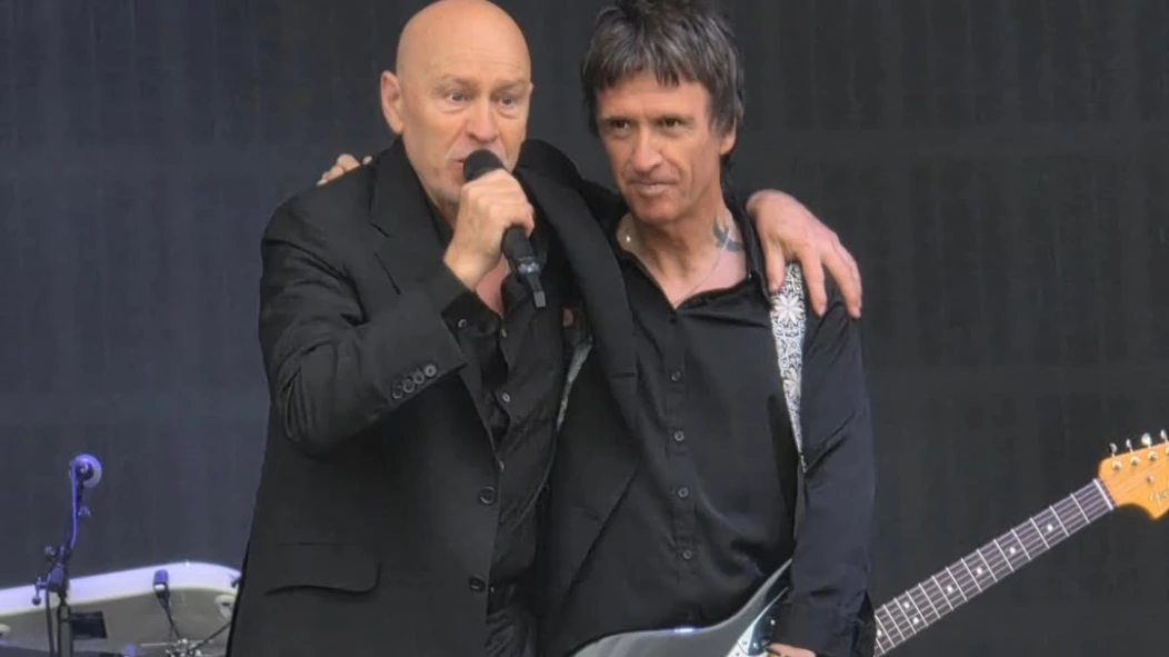 Johnny Marr joined The The onstage for first time since 1990 at UK's ...
