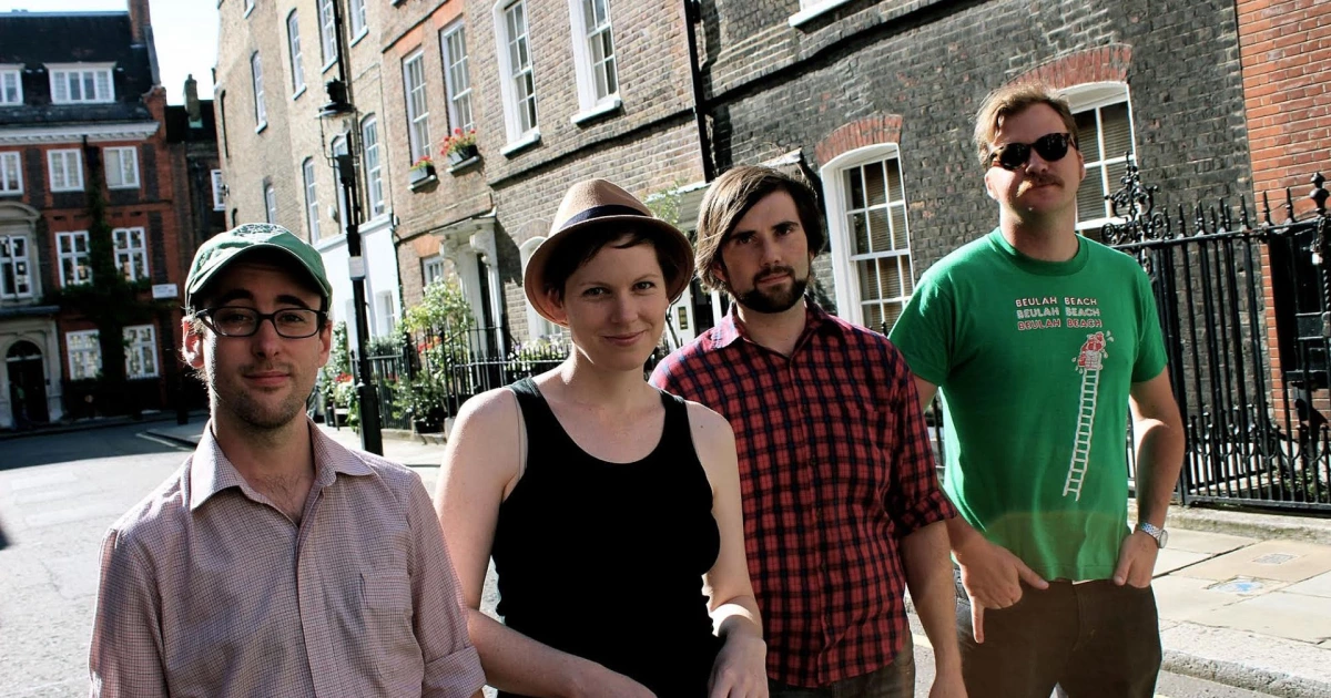 Allo Darlin' release farewell single "Hymn on the 45" (watch the video)