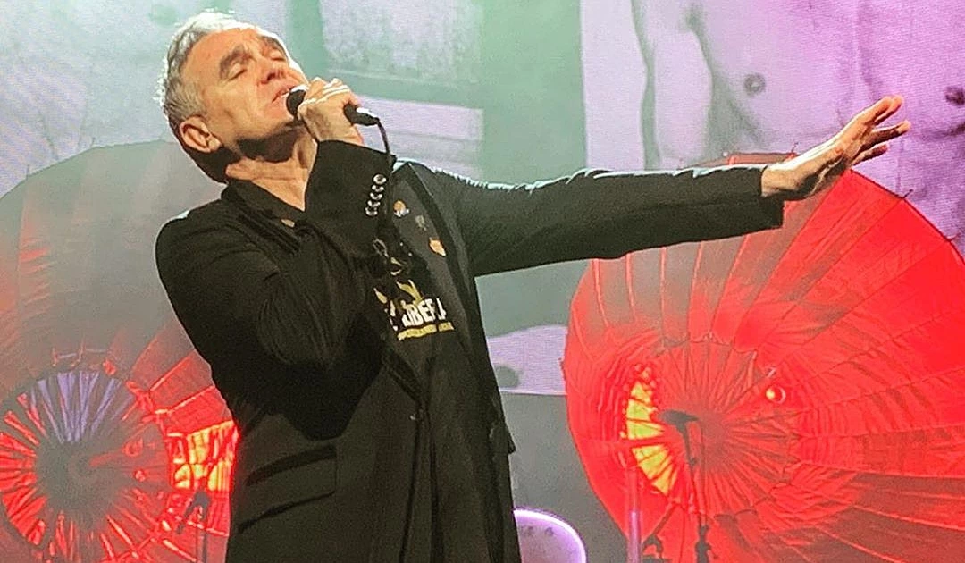 Morrissey played The Smiths' "I Won't Share You" for the first time ...