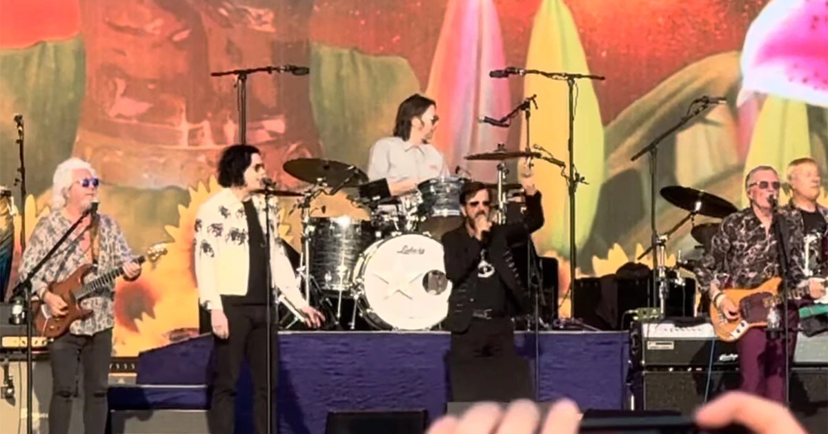 Watch Jack White join Ringo Starr on "With a Little Help From My ...