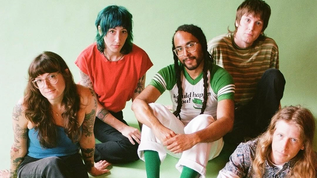 Gladie share "Car Alarm" ft. Jeff Rosenstock, touring with Algernon ...
