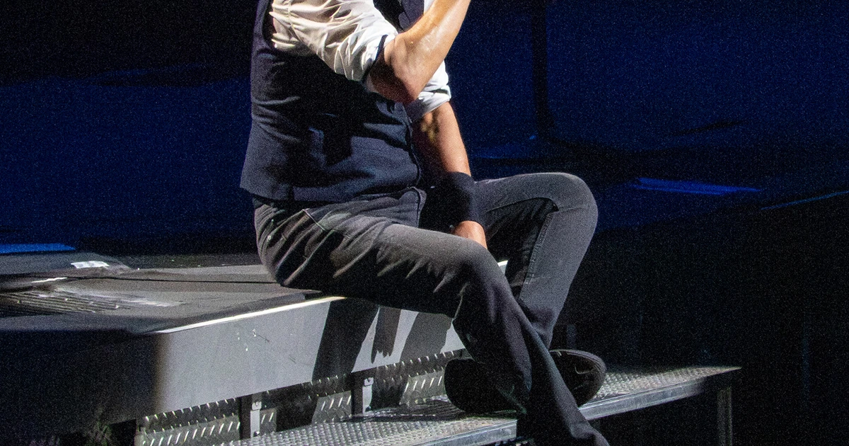 Bruce Springsteen, U2's Bono & The Edge, Stevie Wonder, more playing ...