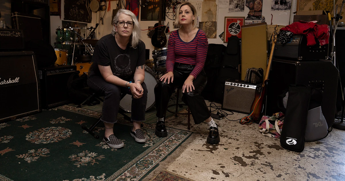 Heavens to Betsy reunite for first show in 32 years, announce US tour