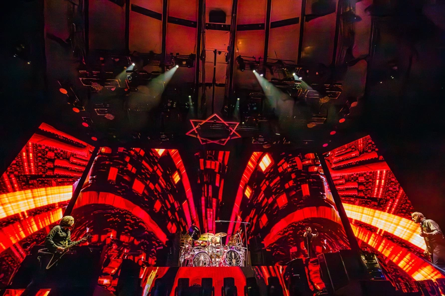 Tool played 2 nights at Madison Square Garden with Elder (pics, video ...