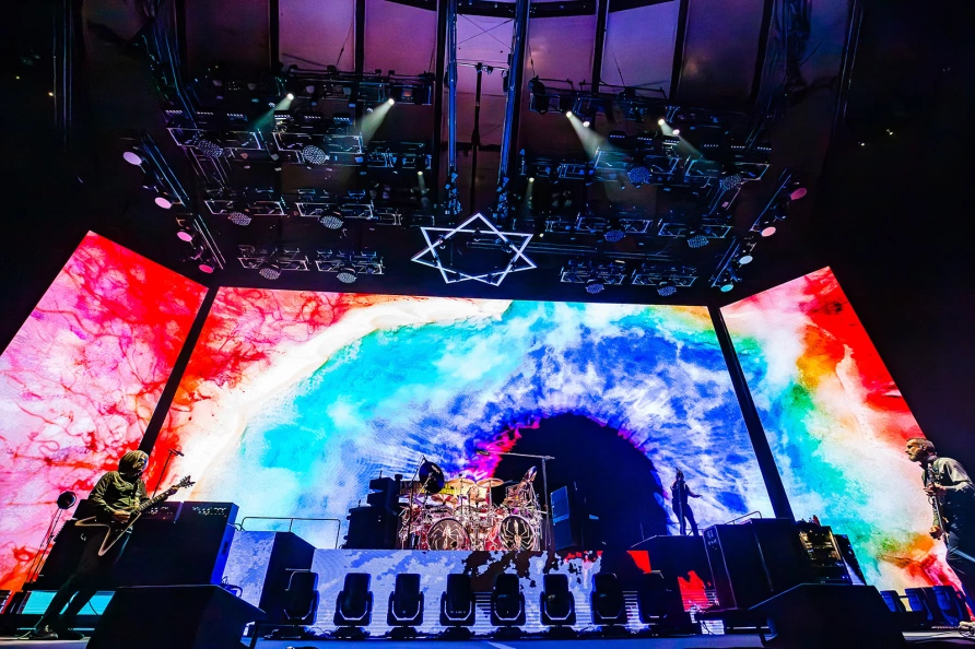 Tool played 2 nights at Madison Square Garden with Elder (pics, video ...