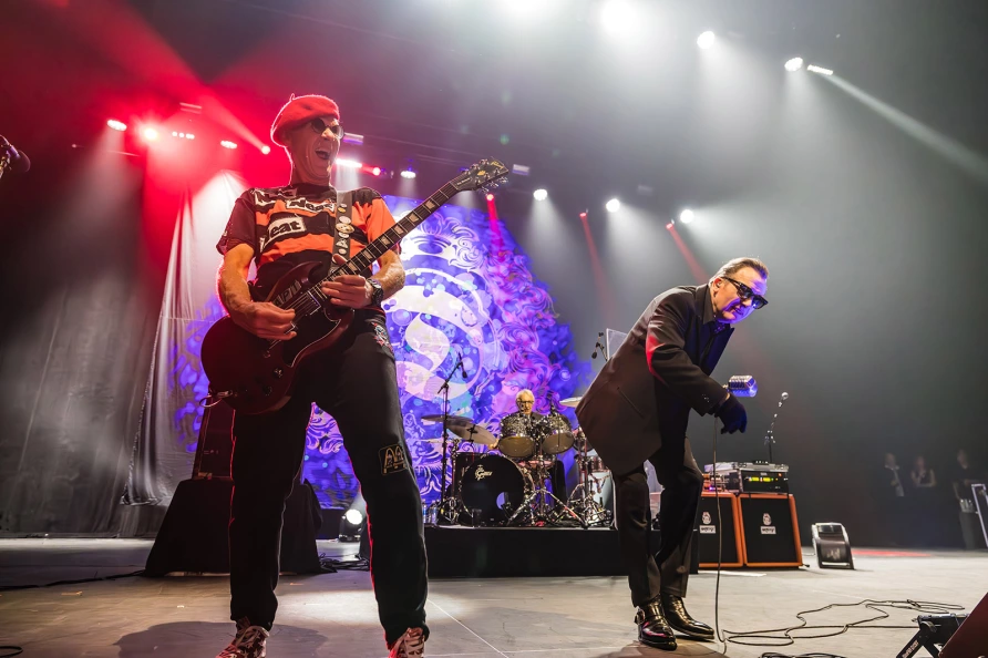 The Damned's classic '80s lineup played Hammerstein Ballroom w/ The ...