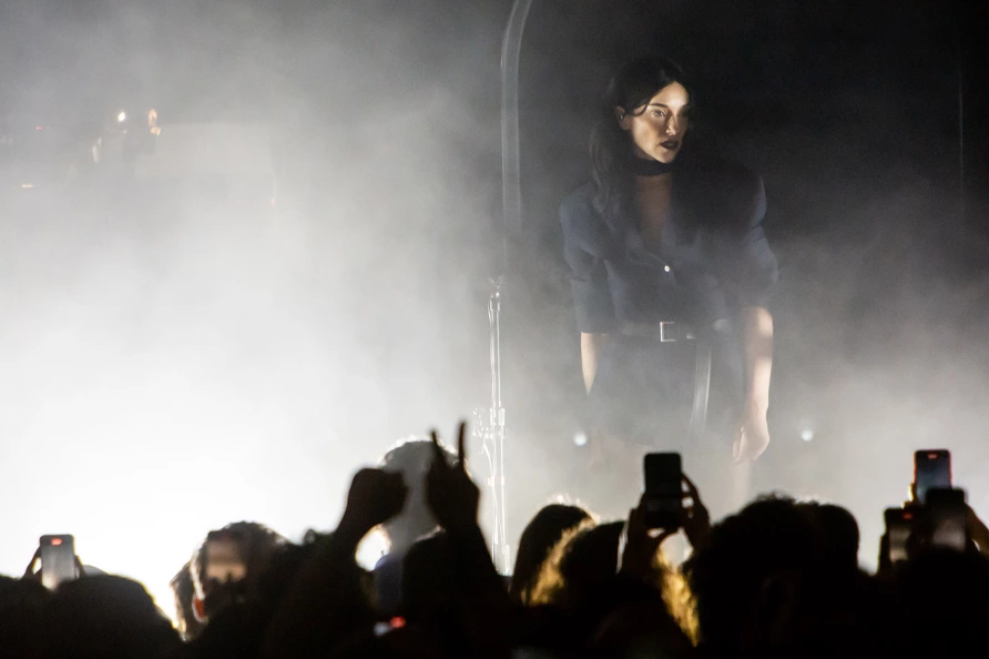 St. Vincent brought rock theatrics to Brooklyn Paramount (night 1 pics ...