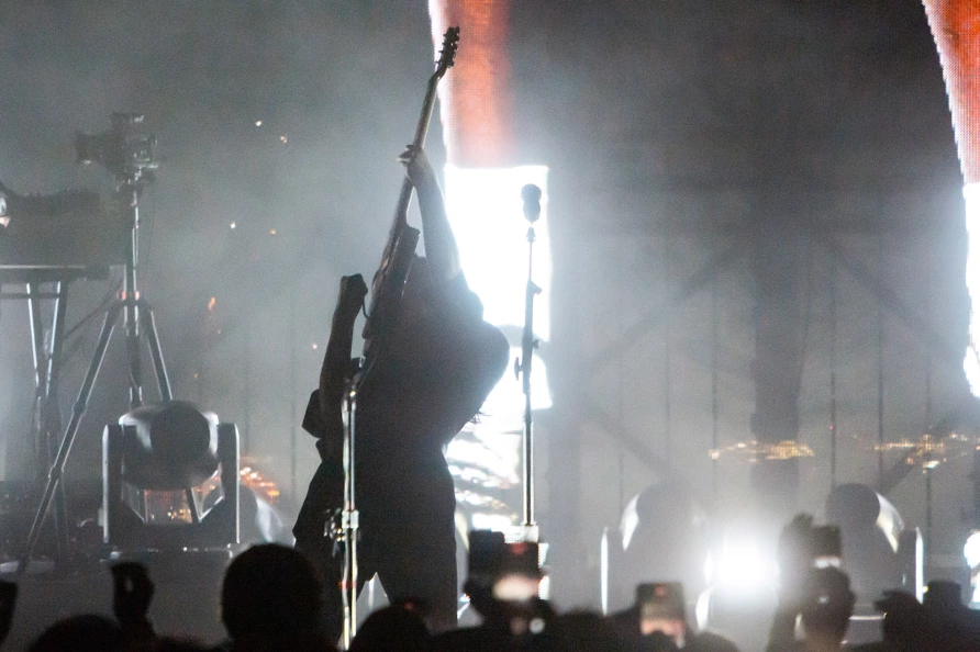 St. Vincent brought rock theatrics to Brooklyn Paramount (night 1 pics ...