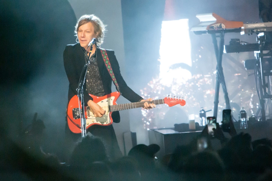 St. Vincent brought rock theatrics to Brooklyn Paramount (night 1 pics ...