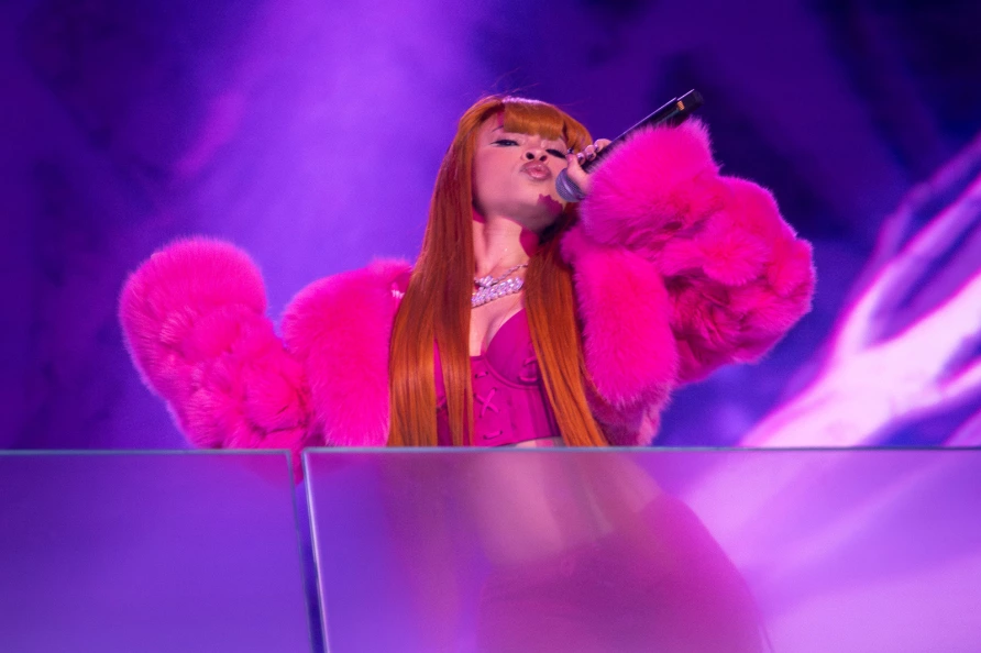 Snoop Dogg & Ice Spice played a surprise Times Square show for ...