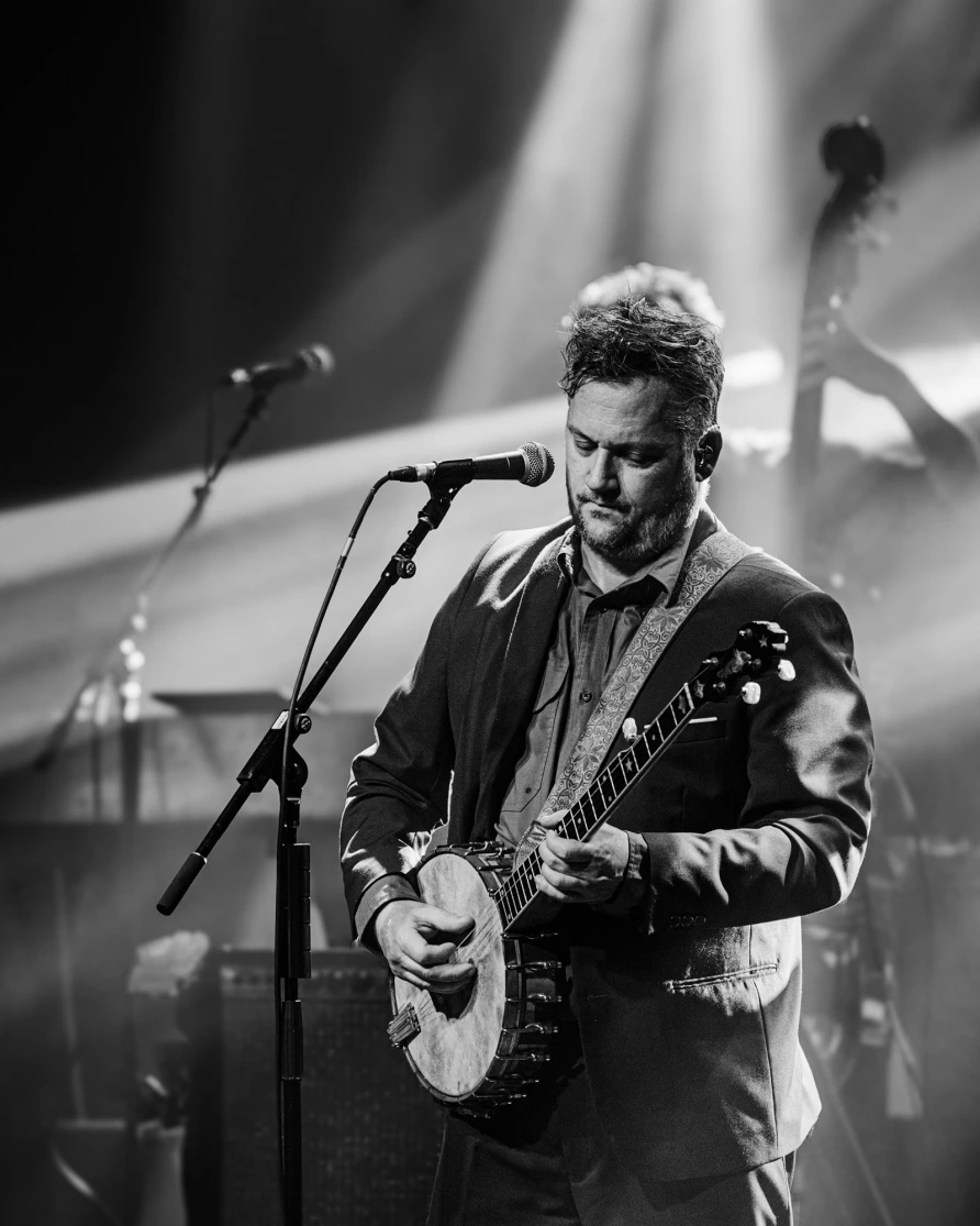 Modest Mouse brought 'Good News for People Who Love Bad News' to Brooklyn Steel (night 1 pics ...