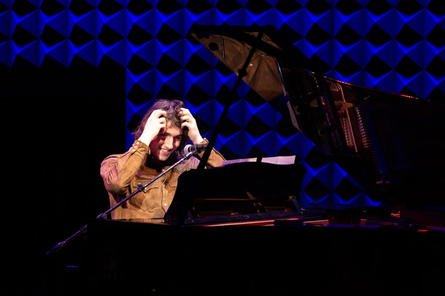 Geese's Cameron Winter played 2 Joe's Pub shows (night 2 pics & video)