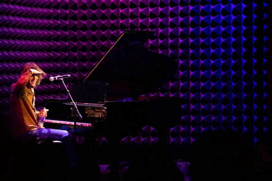 Geese's Cameron Winter played 2 Joe's Pub shows (night 2 pics & video)