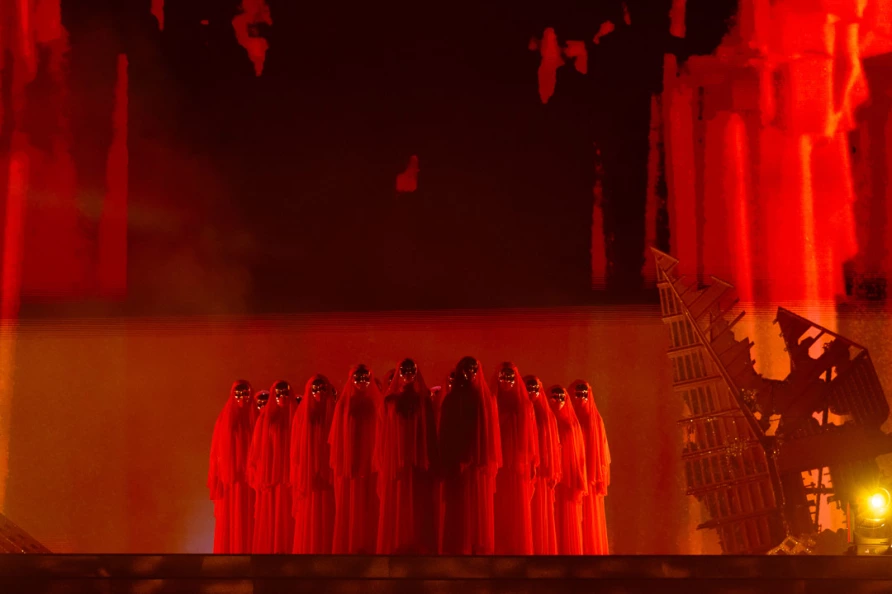 The Weeknd began MetLife Stadium run (pics, video, setlist)