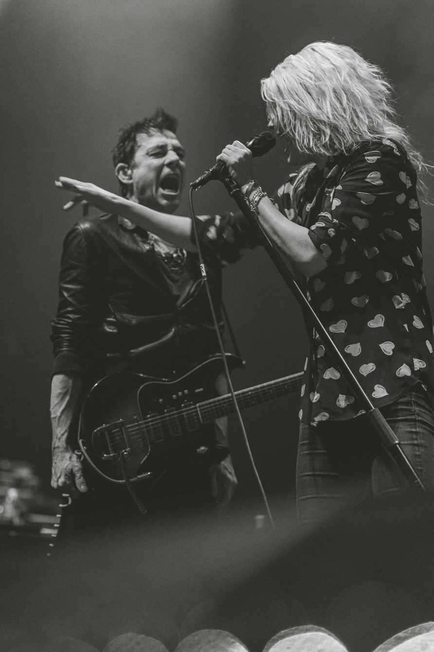 Queens of the Stone Age begin 2025 tour, play 2 songs for first time since 2018 (pics, video ...