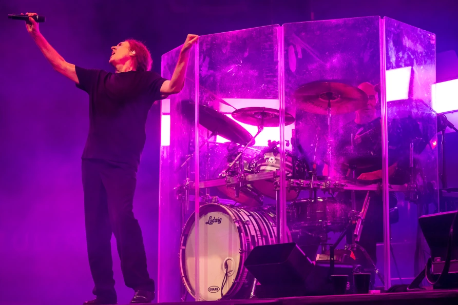 Weird Al Yankovic brought his Bigger & Weirder Tour to Madison Square ...