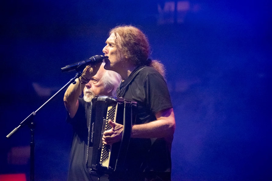 Weird Al Yankovic brought his Bigger & Weirder Tour to Madison Square ...