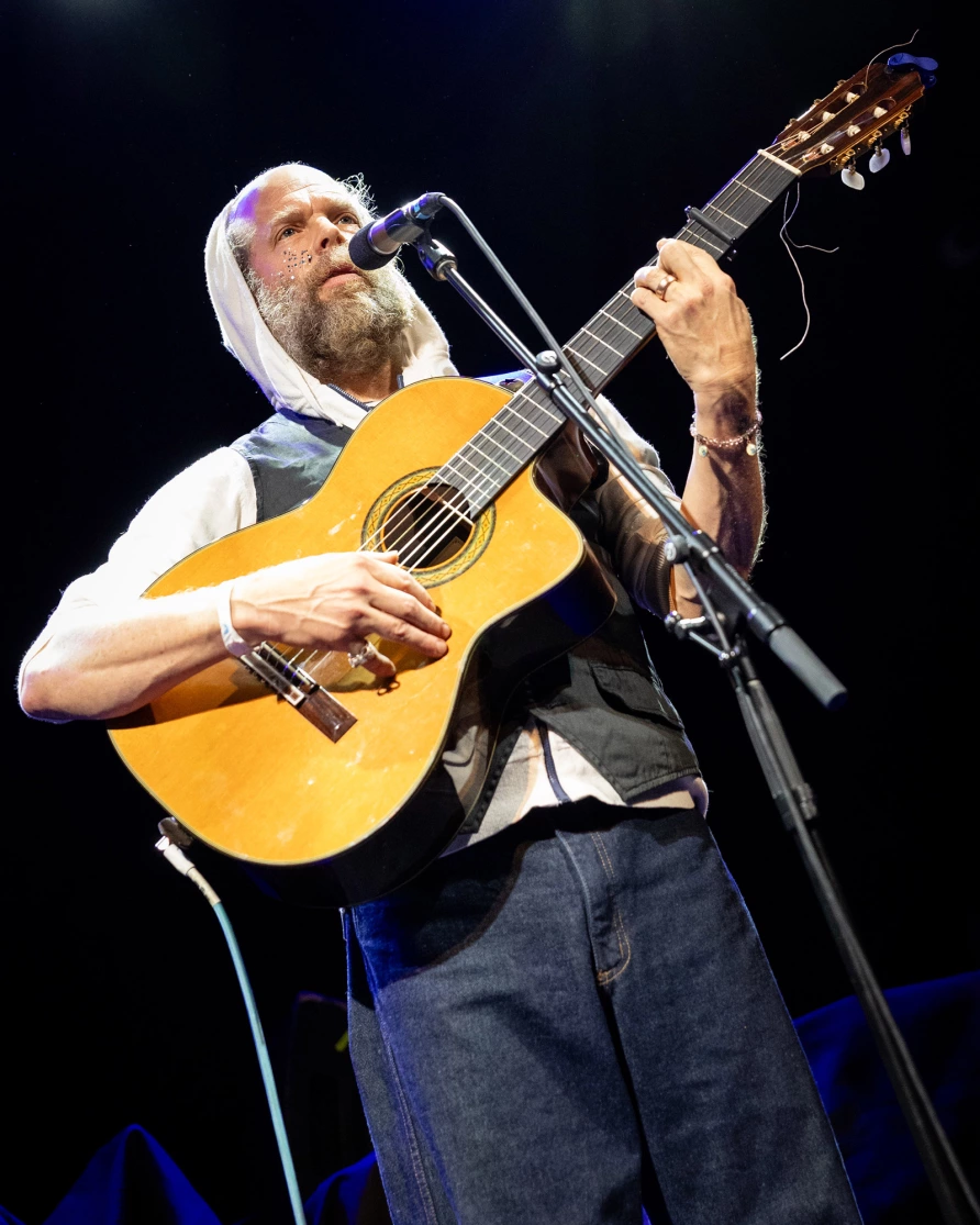 Bonnie 'Prince' Billy & Matt Berninger joined Yo La Tengo for Hanukkah ...