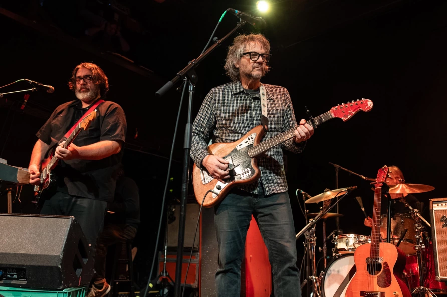 Jeff Tweedy & sons joined Yo La Tengo for Hanukkah Night 6 (pics, setlist)