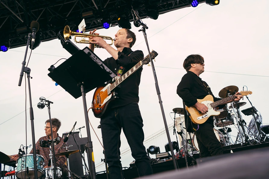 Belle and Sebastian brought soggy Scottish weather & their first 2 ...
