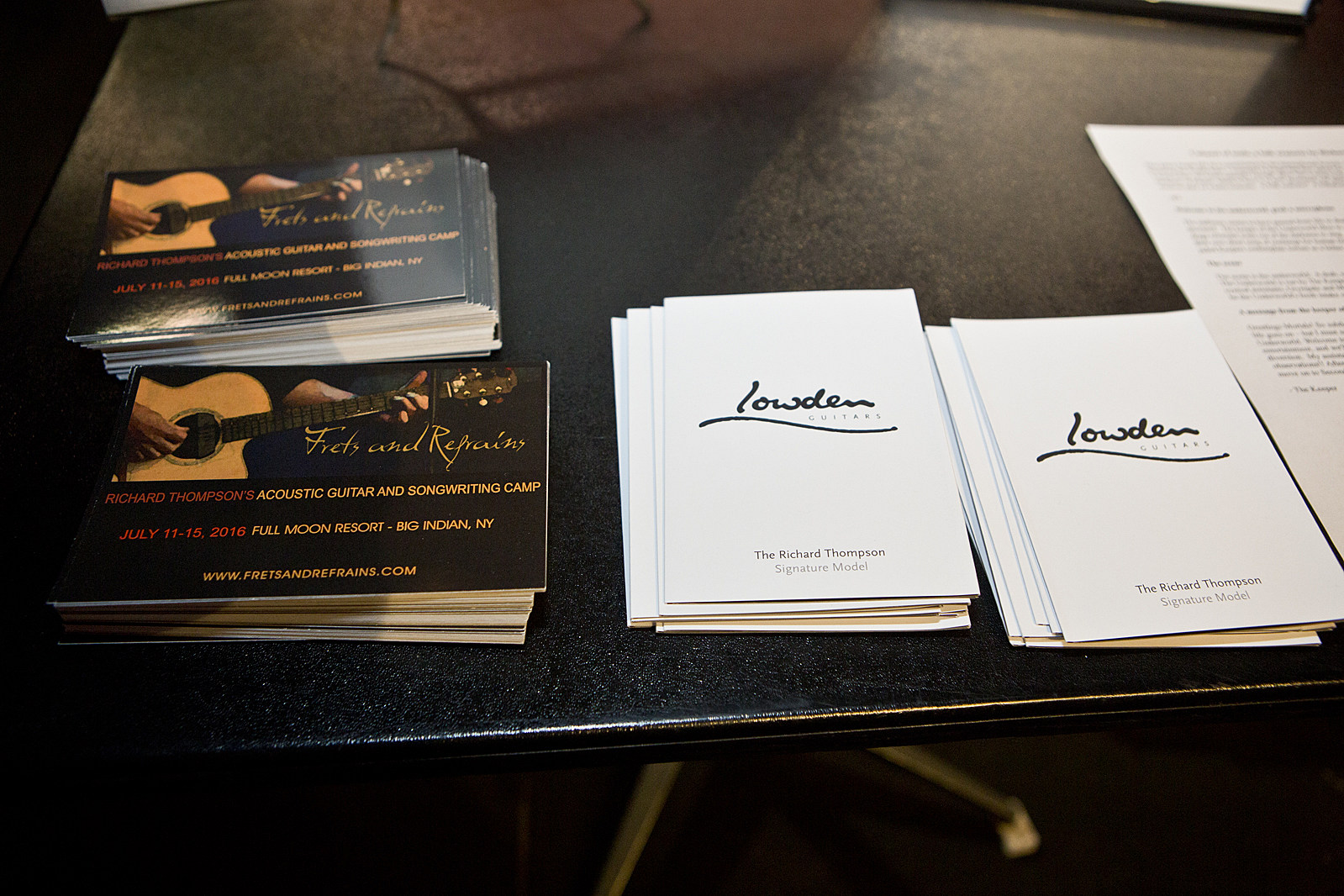 Richard Thompson played Le Poisson Rouge with a string section (pics)