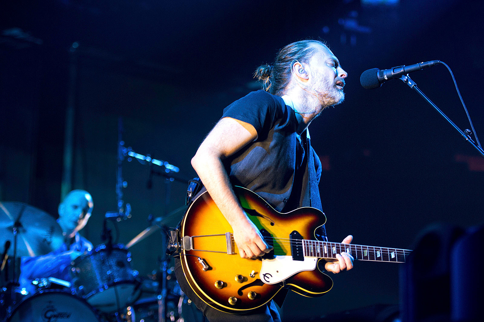 listen to new Radiohead song "Ill Wind' from special edition of 'A Moon ...