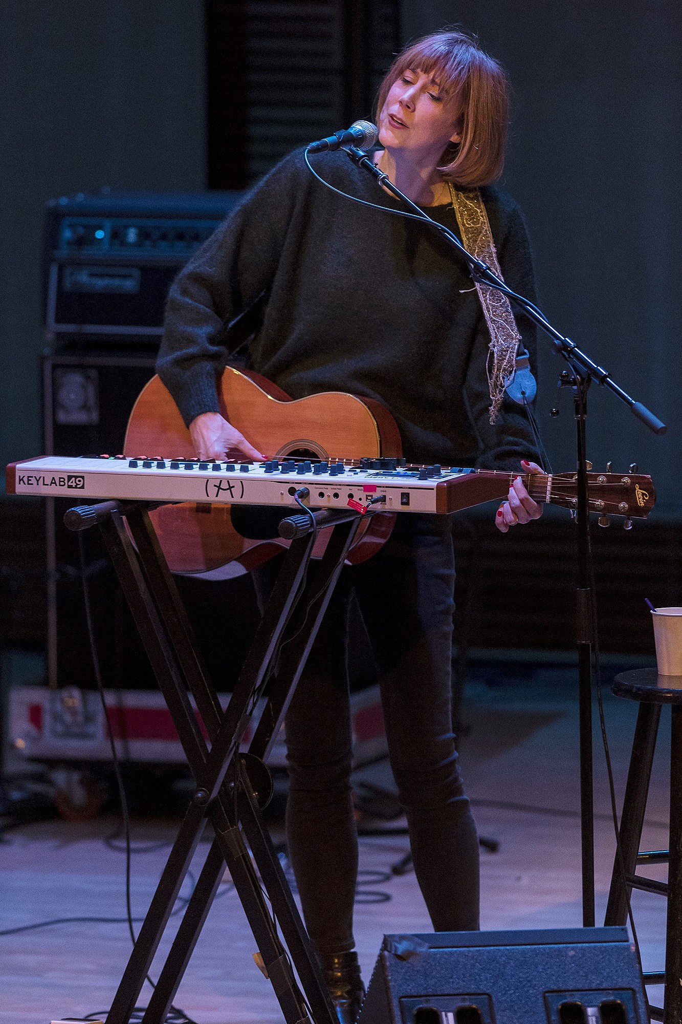 watch Beth Orton cover Leonard Cohen's "Sisters of Mercy" at Carnegie Hall