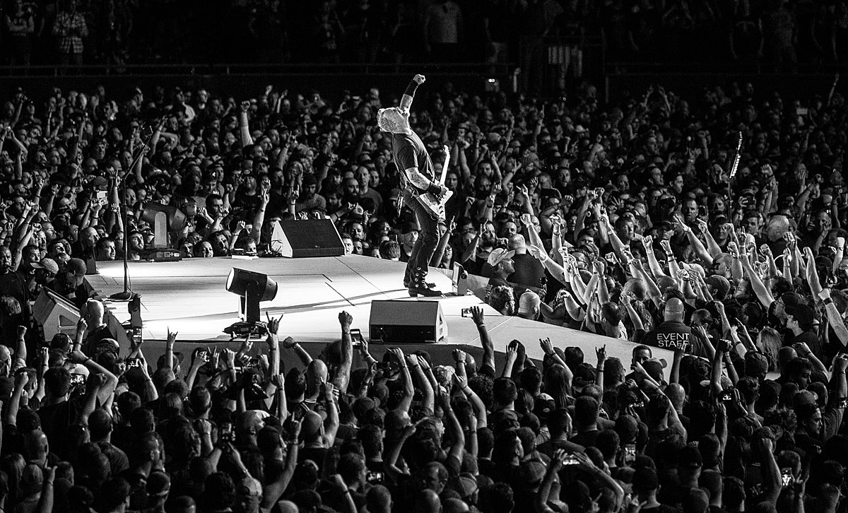 watch Metallica's 1983 Metro Chicago show in full