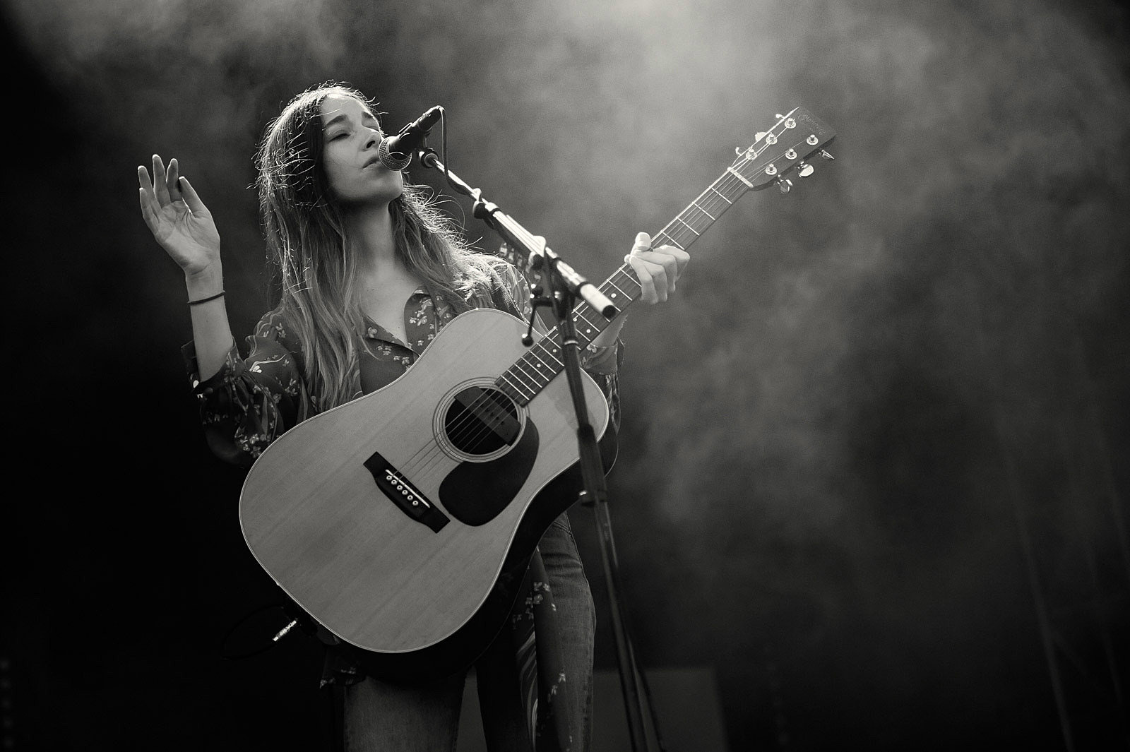 Haim playing the 2017 Guggenheim International Gala pre-party