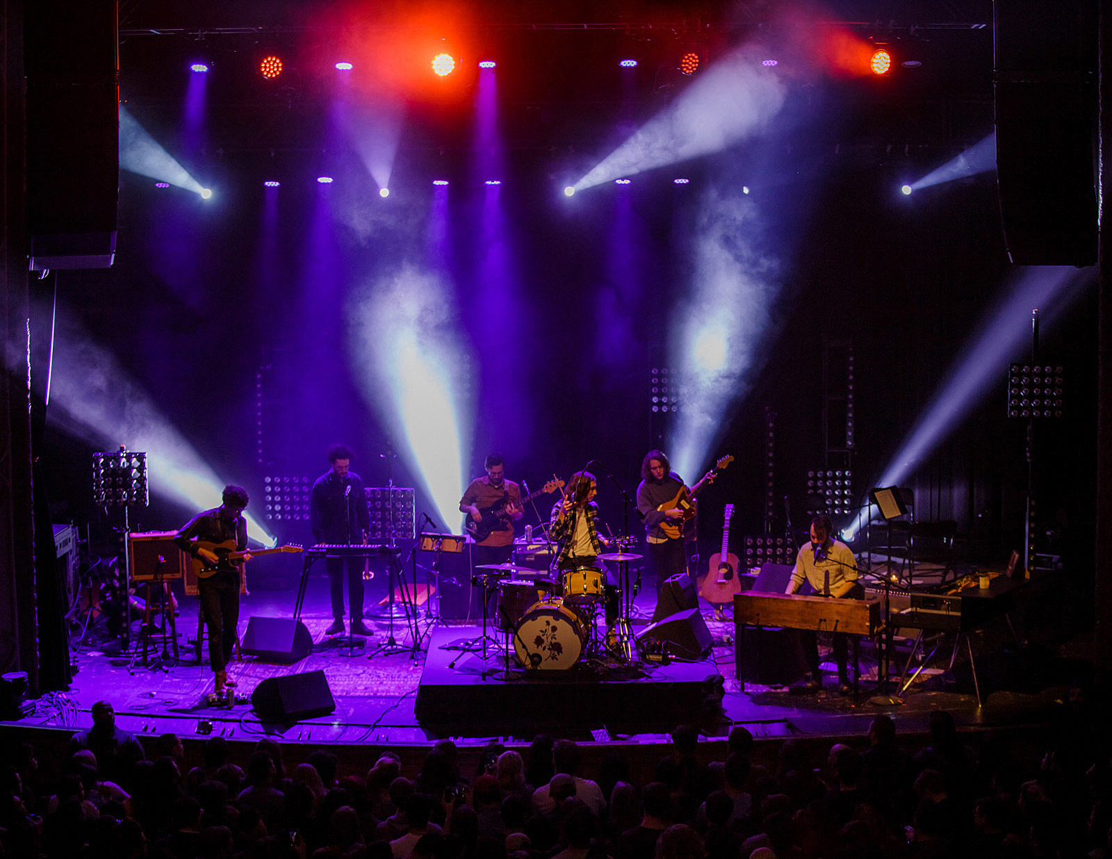 Whitney began their "A Valentine's Special" run of shows in Chicago (pics)