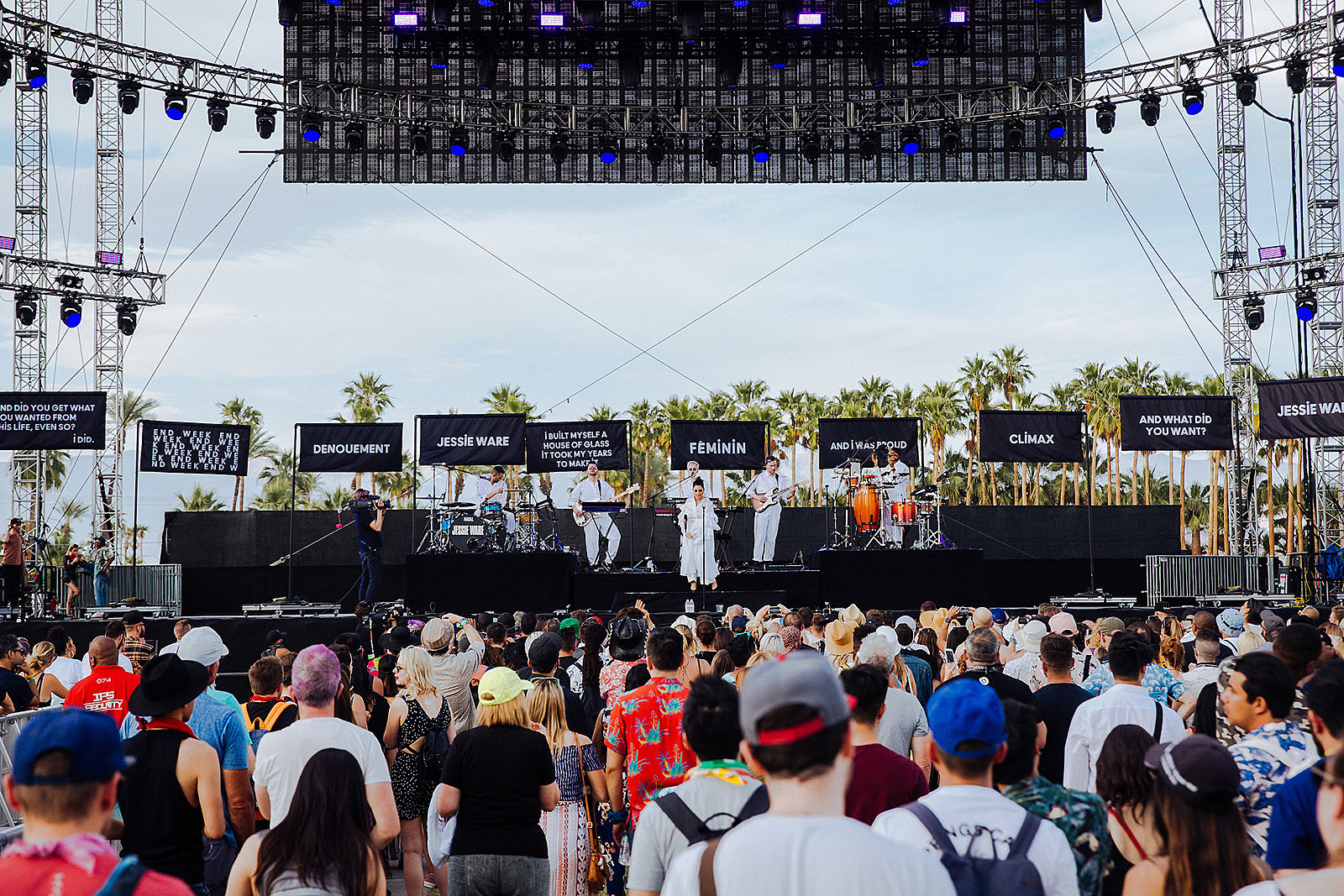 Coachella 2018 day 3 pics (A Perfect Circle, Miguel, Kali Uchis, King ...