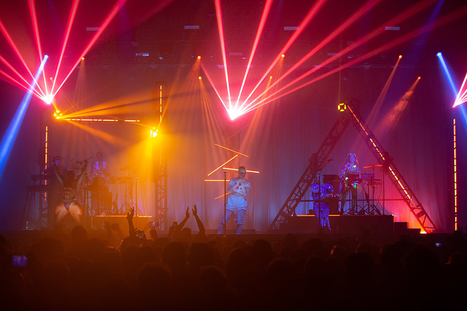 Fever Ray's North American tour kicked off at Brooklyn Hangar (pics)