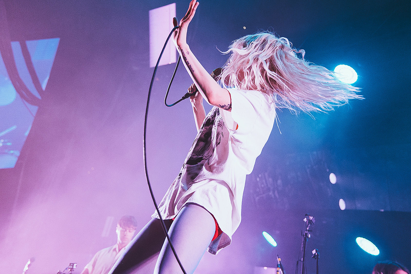 Paramore's Hayley Williams reschedules tour for 2021