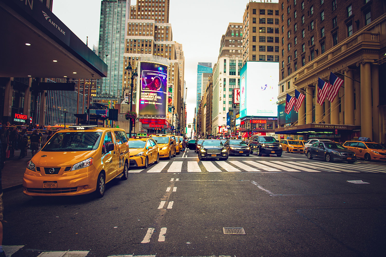 Jeff Lynne's ELO dazzled at Madison Square Garden (pics, review, setlist)