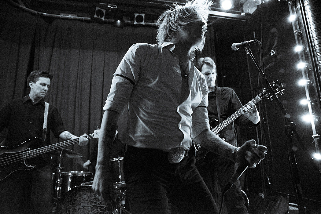 pics/review: Hammered Hulls (Mary Timony, Alec MacKaye, etc) & SAVAK ...