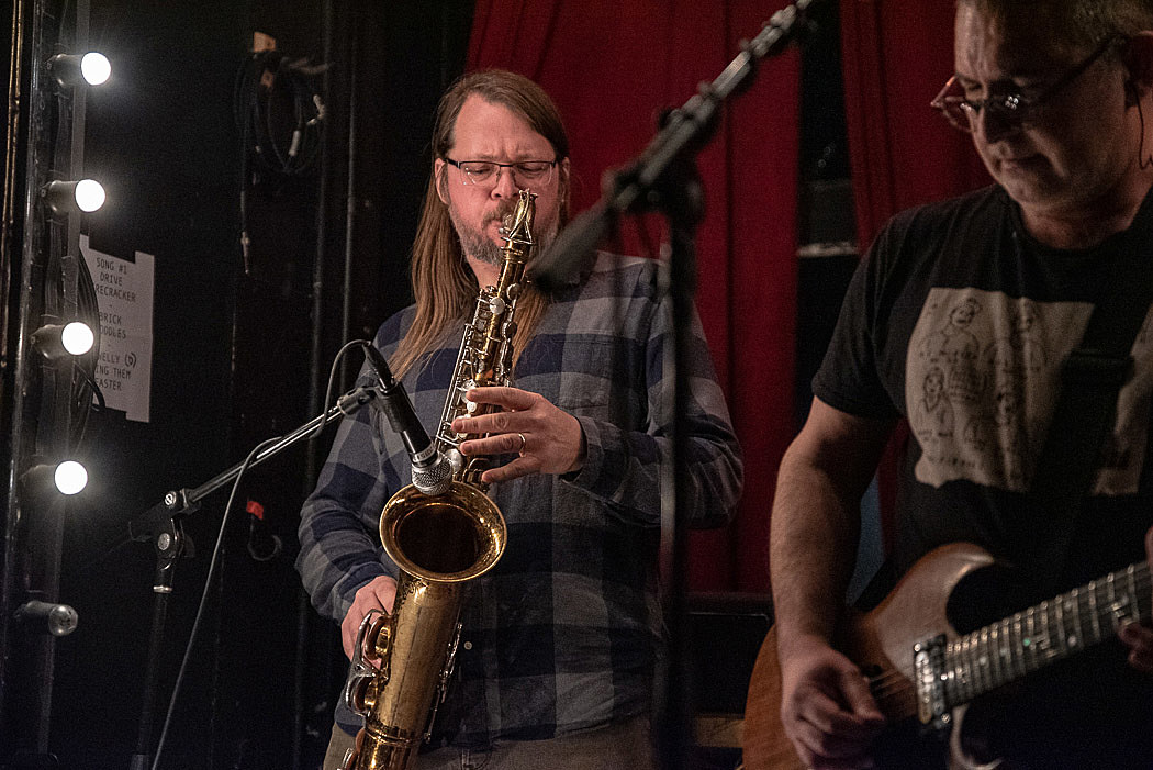 pics/review: Hammered Hulls (Mary Timony, Alec MacKaye, etc) & SAVAK ...