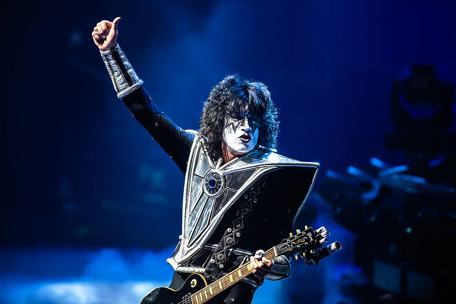 KISS brought their spectacular farewell tour to MSG (pics, videos, setlist)